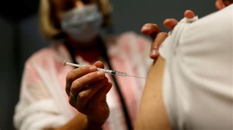 Covid ils veulent rendre la vaccination obligatoire mais est ce bien nécessaire Le