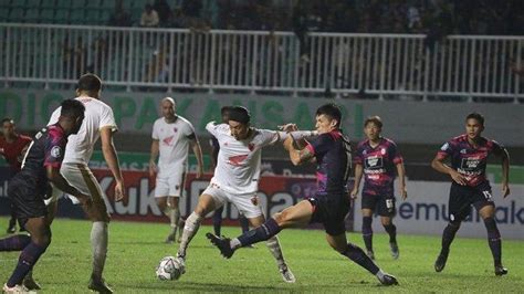 Kabar PSM Makassar Bernardo Tavares Kritik Wasit Meski Permalukan RANS