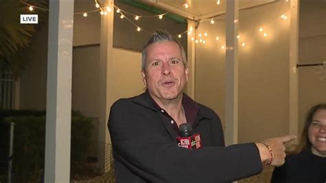 Sean Daly Live At The Florida Aquarium 6am