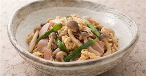 しめじとベーコンの玉子炒め By 富士食品工業 【クックパッド】 簡単おいしいみんなのレシピが355万品