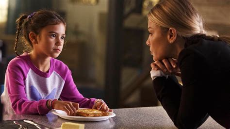 Pôster Lucifer 2ª temporada Pôster 17 no 430 AdoroCinema