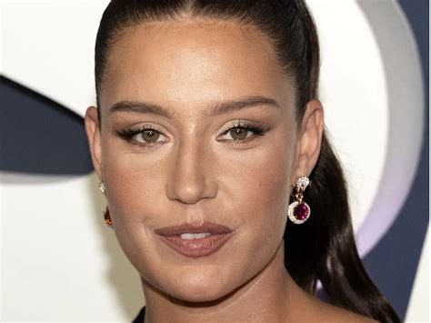 Adèle Exarchopoulos En Plein Concert La Scène Seffrondre Pour Son