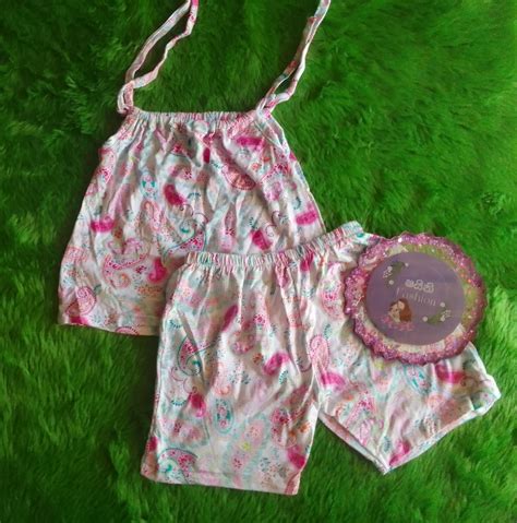 ෂයිනි Fashion අලුත් අවුරුද්දේ ලස්සන ඇදුම් පෙළක්ම ඉතාම