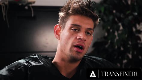 Transfixed Horny Coach Brittney Kade Seduces College Football Player