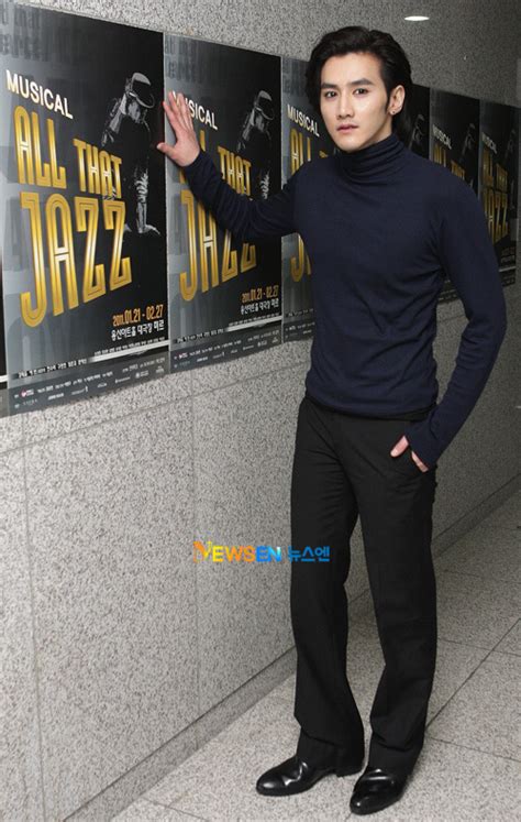 포토엔 에반 오늘은 뮤지컬 배우 유호석