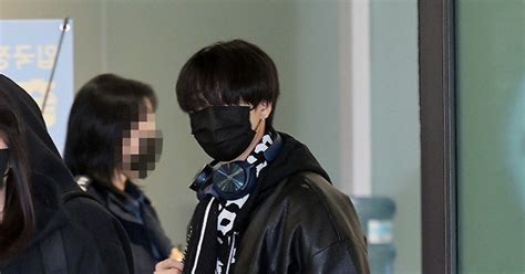 스트레이키즈 한 면세 초콜릿 사서 입국 포토엔hd