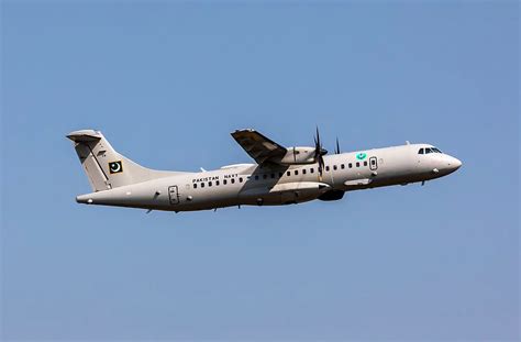 Farnborough Marinha Do Paquistão Recebe Sua Primeira Aeronave De
