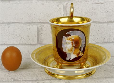 Proantic Grande Tasse à Chocolat Tripode Et Sa Soucoupe En Porcelain