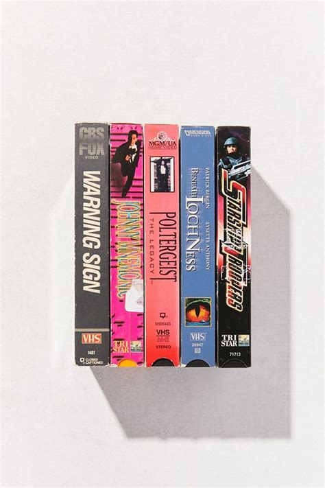 Модный магазин потерял стыд и продает VHS-кассеты по 40 долларов