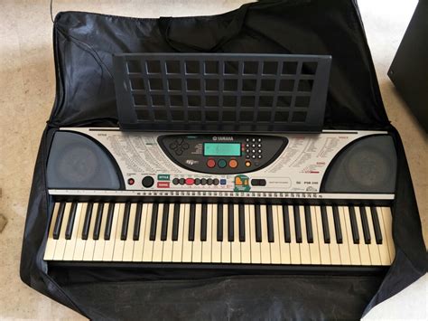 Yamaha Keyboard PSR 240 Hobbies Toys Music Media Musical
