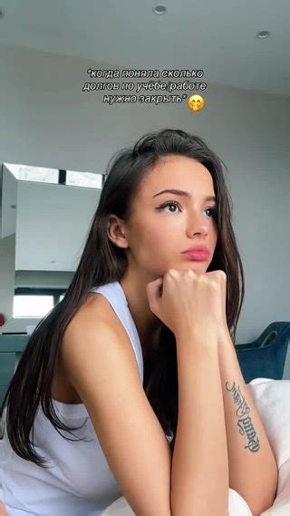 Клипы Валя Карнавал