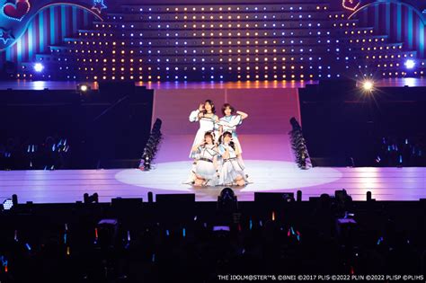 『アイドルマスター』と『ラブライブ！』の歴史的邂逅を目撃せよ！ “異次元フェス アイドルマスター★♥ラブライブ！歌合戦”day1全曲レポート