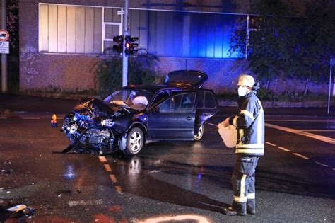 Geisweid Drei Leicht Verletzte Personen Nach Unfall Auf Der