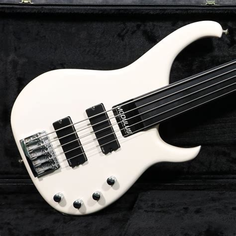 1993 Modulus Quantum 5 Fretless White Andy Baxter Bass And Guitars