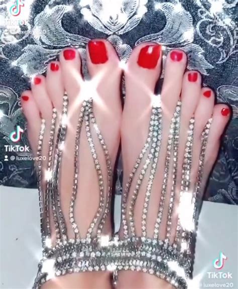 Luxury Feet 💋 Scrolller