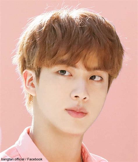 Bts ジン、まさに天界から舞い降りた天使！ 幻想的な光の中でたたずむ姿が歴代最高級に美しすぎる・・ ワールドワイドハンサムの並外れた美貌に