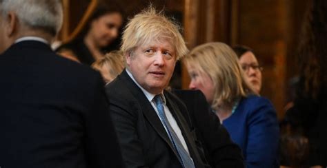 不满“派对门”调查，约翰逊突然辞掉议员职务重创英政府腾讯新闻