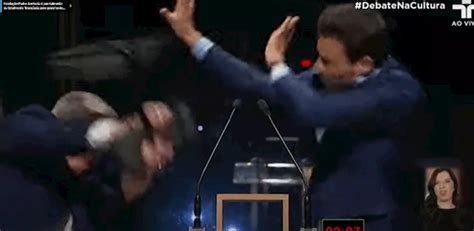 Vídeo veja momento em que Datena agride Marçal cadeirada Brasil