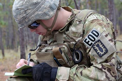 Army Eod Can Now Wear Their Patch Full Time A Move That Could Help