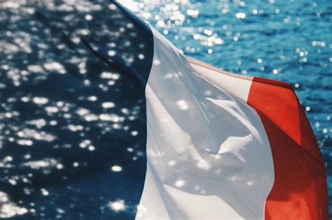 【フランス語】よく使うフレーズやネイティブっぽく話すコツを解説 アジャノブログ