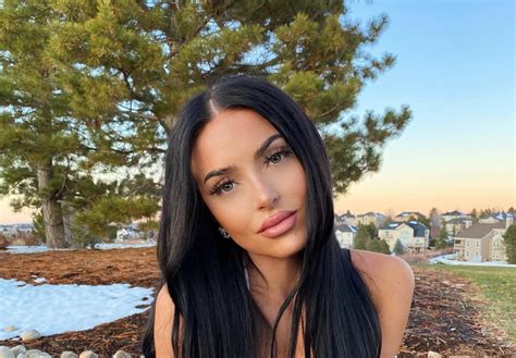 Julia Lynn Sandoval новые фото 2026 Julia Lynn Sandoval откровенные