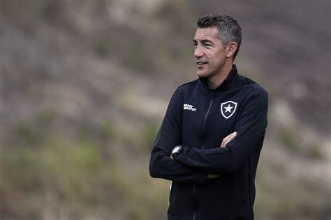 Ainda Sem Visto De Trabalho Bruno Lage Comanda Primeiro Treino No Botafogo