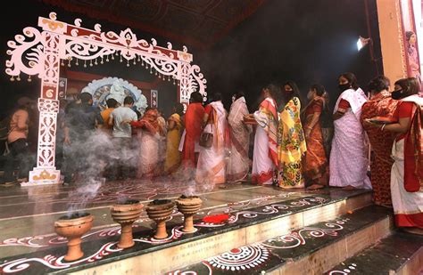 बधाई Unesco ने बंगाल की दुर्गा पूजा को सांस्कृतिक विरासत का दर्जा दिया