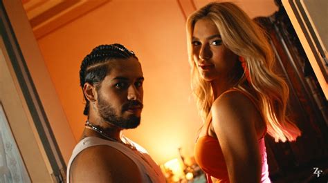 Virginia sensualiza Zé Felipe em cenas quentes no novo clipe do cantor TV Famosos gshow