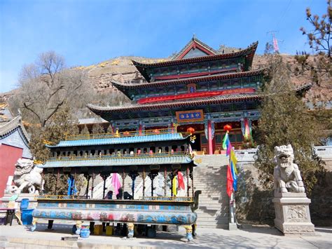 Tulou Temple Of Beishan Mountain Xining Tripadvisor