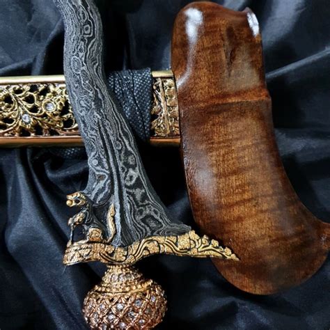Jual Keris Singo Barong V Luk 13 Kinatah Sepuh Emas Shopee Indonesia