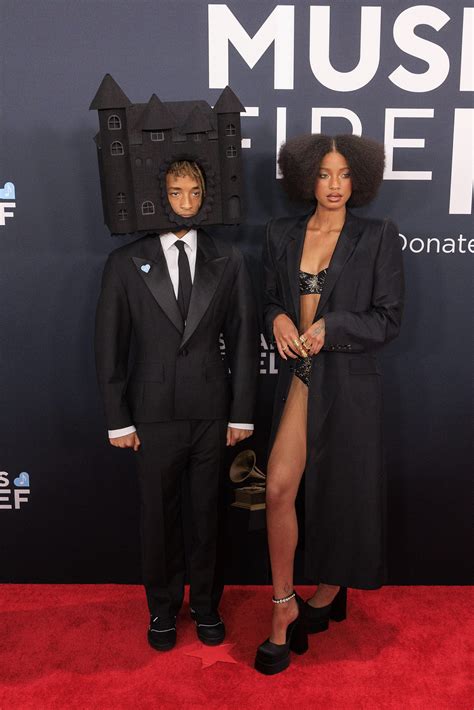 Willow Smith Shows Off Sexy Long Legs At The 67th Grammy Awards 12thblog