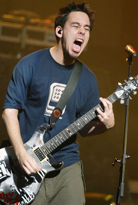 Mike Shinoda Mike Shinoda Outfits Mike Shinoda 90s Mike Shinoda 2000