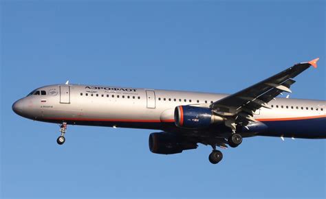 Russian Plane Emergency Lands After Drunken Hijack Attempt Time