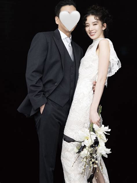 결혼 아이린 훈남 남편 드디어 공개…다 가려도 미남 비주얼 못 숨겼네