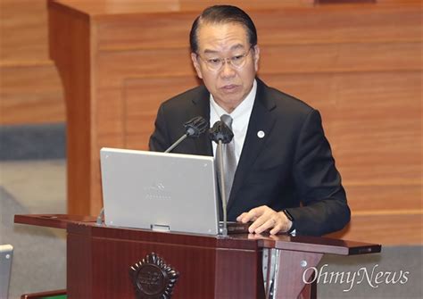권영세 통일부 장관이 30일 서울 여의도 국회 본회의장 오마이포토
