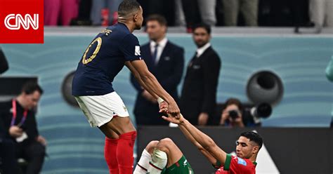 كيليان مبابي يواسي صديقه أشرف حكيمي عقب خسارة المغرب من فرنسا Cnn Arabic
