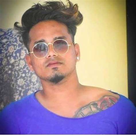 Na Gu Nagu Rock Style On Threads