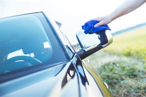 Limpiando El Carro Foto Descarga Gratuita Hd Imagen De Foto Lovepik