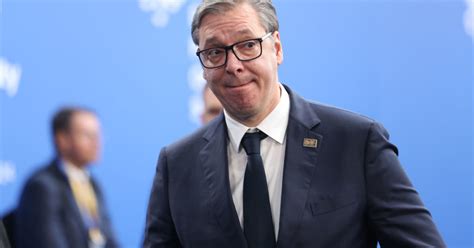 Літак президента Сербії не зміг дістатися Москви через закриті аеропорти та бойові дії Новини