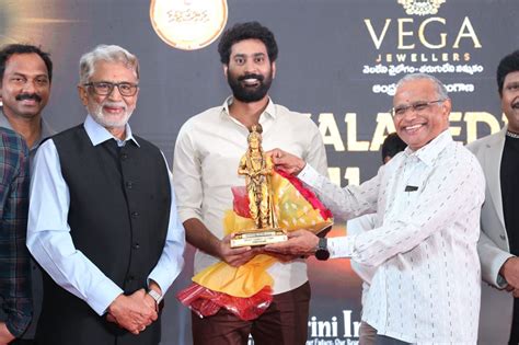 Masooda Thiruveer Wins Best Debut Actor Award At