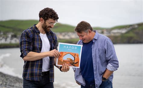 Cered Ar Y Prom 24 Broaber360