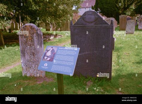 The Grave Of Daniel Lambert 1770 1809 Britains Heaviest Man In
