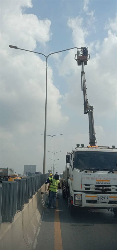 ติดตั้งระบบเสาไฟฟ้าแสงสว่าง เสาไฟถนน เสาไฮแมส โคมไฟถนน โคมไฟถนนled