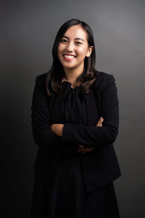 Irawati Puteri Mantan Spg Prj Kini Diterima 2 Jurusan Di Stanford