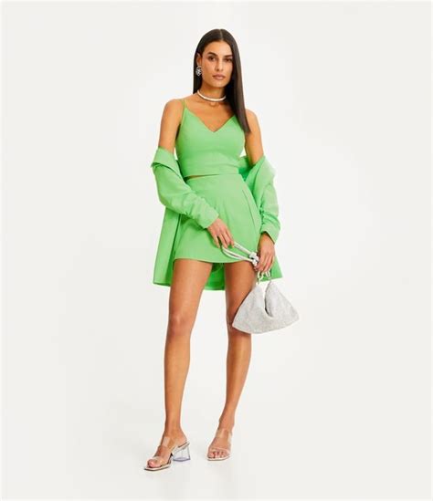 Blusa Cropped Corsetado Em Bengaline Decote V Verde Claro