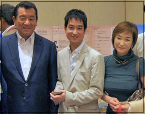 加山雄三の子供【息子2人娘2人】長男は花火師で次男は俳優！長女＆次女の婿や孫も詳しく｜feathered News