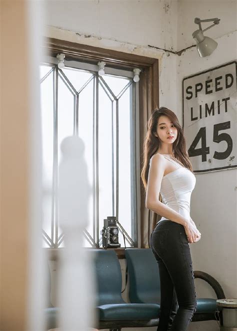 靚裝美女人像 每日頭條