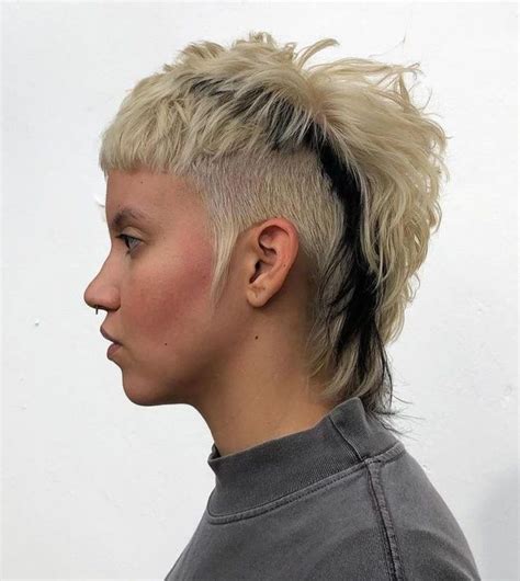 30 Coolest Feminine Undercut Pixie Cuts For 2024 Hair Adviser Pixie