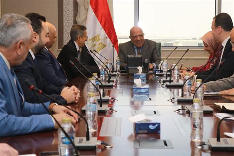 بوابة اخبار كهرباء مصر وزير الكهرباء يبحث مع شركة “أكوا باور