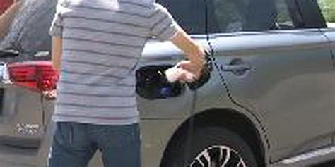 Not All Electric Vehicles Qualify For Federal Tax Credit